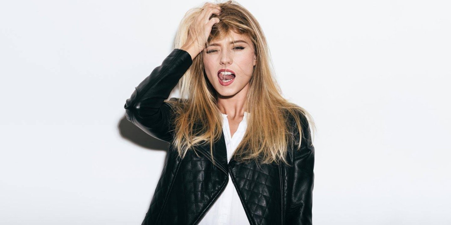 10 Frizzy Hair Dos and Don’ts – Hair Tips & Tricks | Matrix